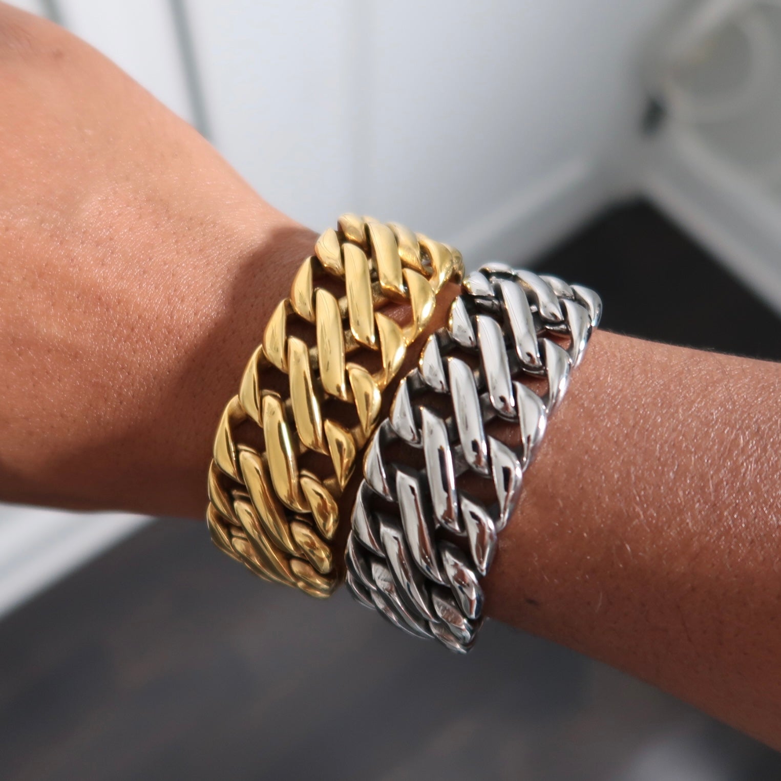 The Heavy Metal Bracelet – Project2000